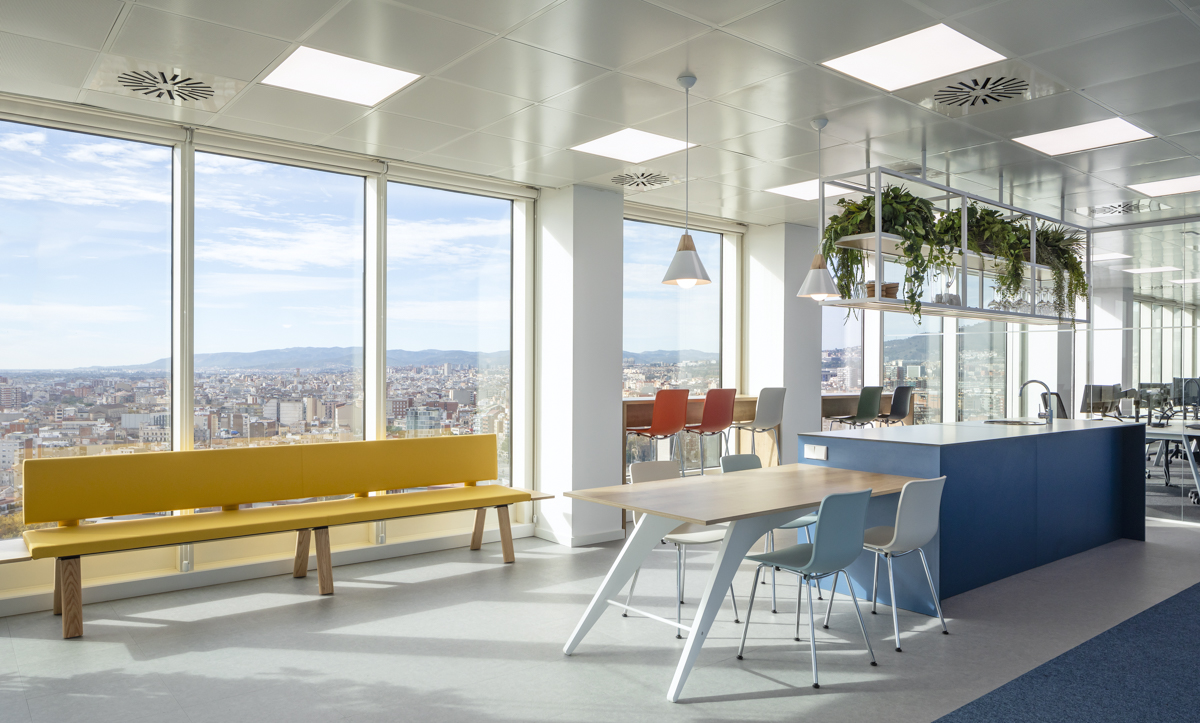 Behind Krones - INSTALDECO